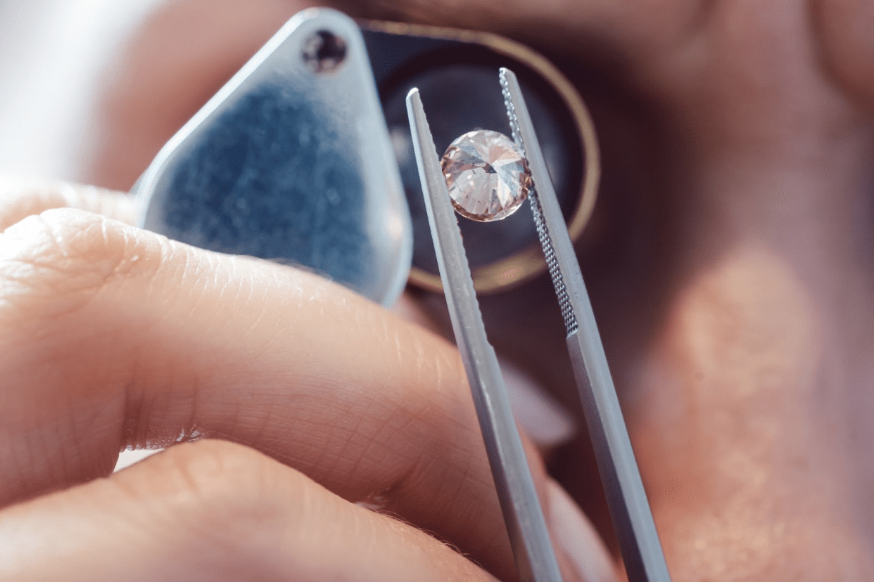 How to Authenticate Your Gold and Diamond Jewelry Before Selling ...